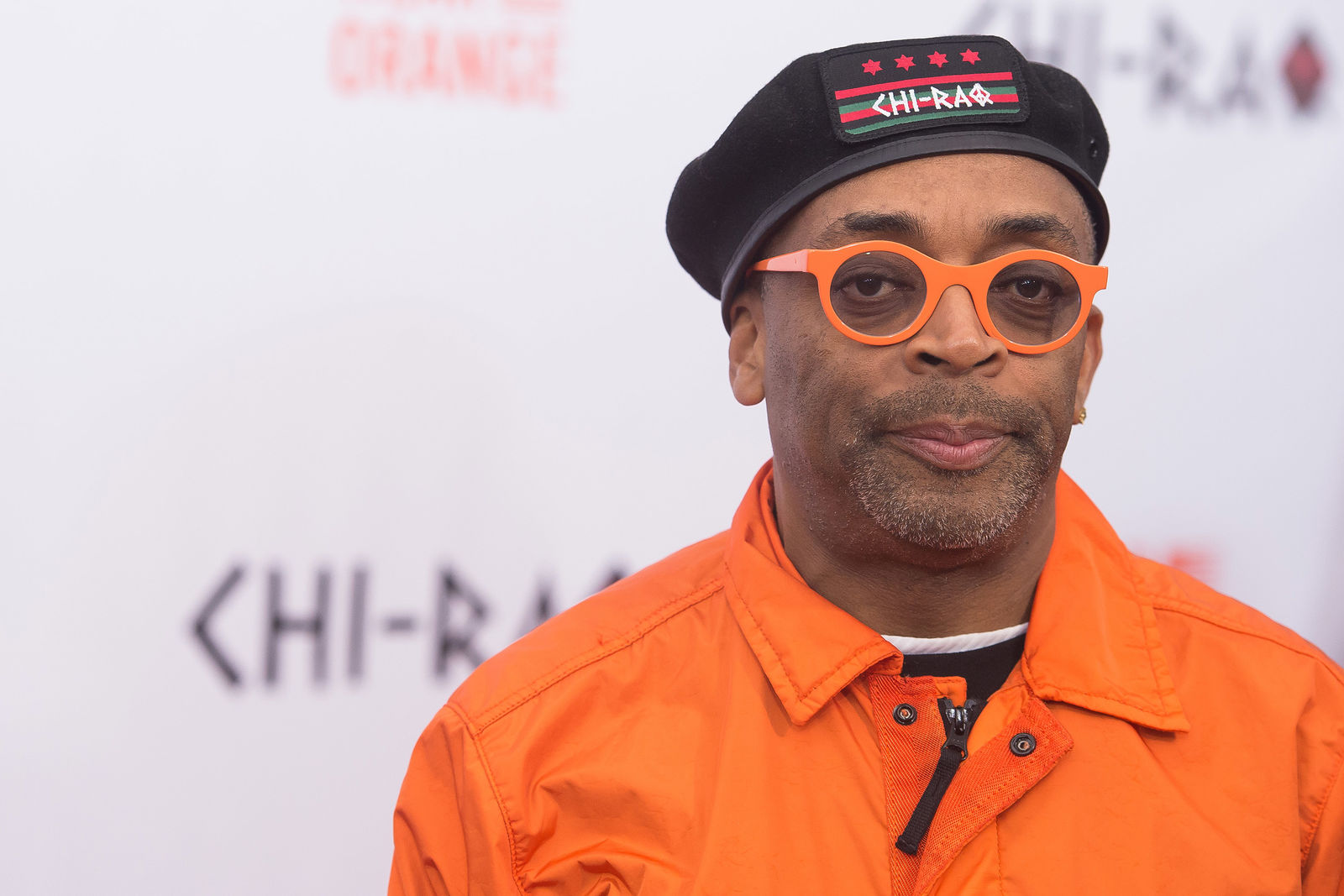 Lo stile di Spike Lee spiegato in 10 outfit iconici | Outpump